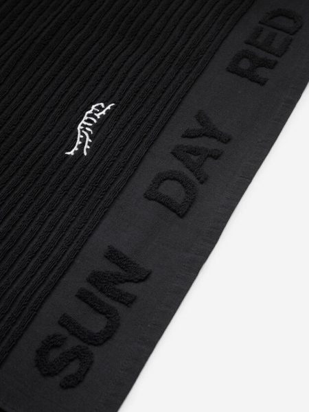 Sunday Red: The Most Comprehensive Guide + Top 5 Products - The Golfer ...